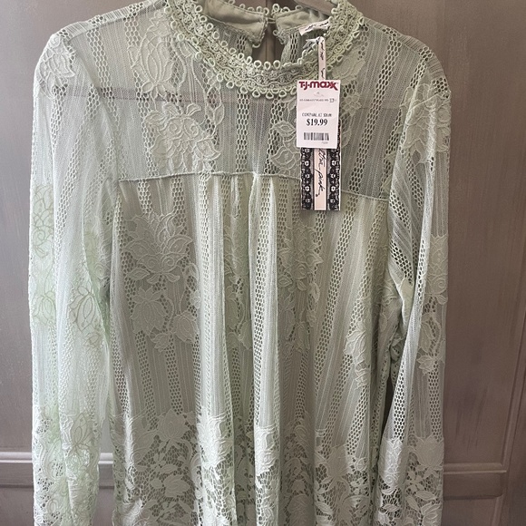 Tops | Nwt Womens Pale Green Lace Top | Poshmark